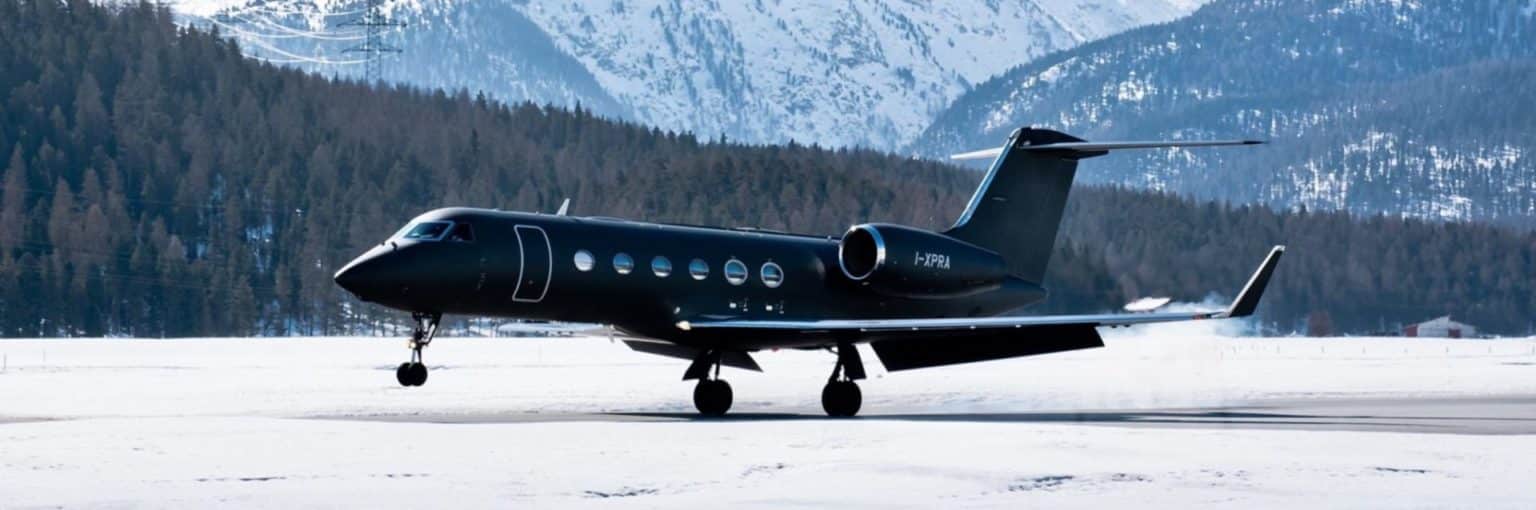 Black Private Jet - Avico